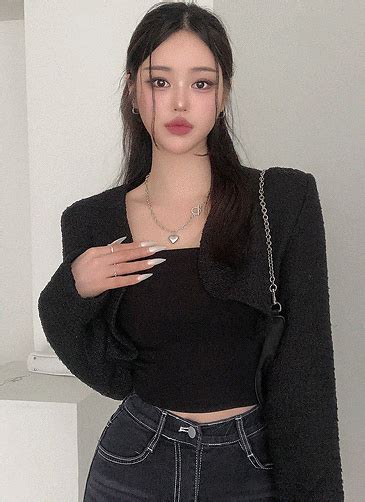 가격실화고급져요 마쥬 어깨패드 노카라 라운드 볼레로 크롭 트위드 자켓 아이그린블랙 에이블리