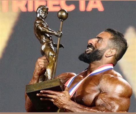 تصاویر بیوگرافی و عکس های شخصی هادی چوپان