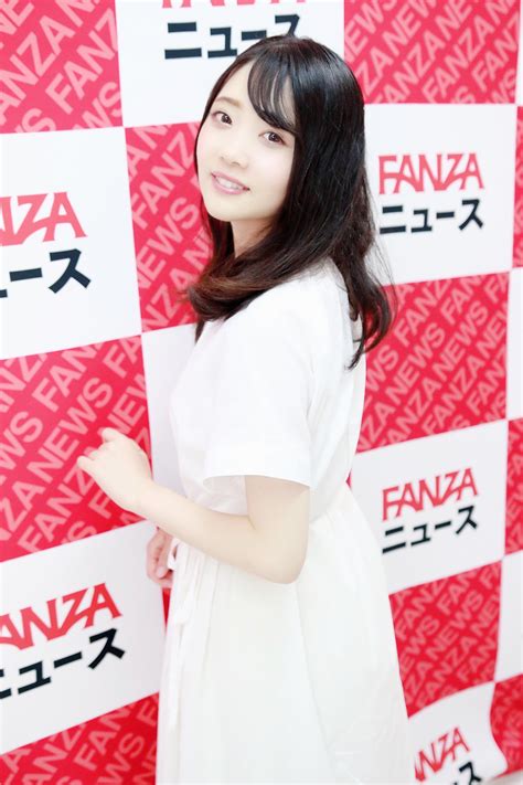 新人av女優･二葉エマ人生初インタビュー【前編】アイポケの新星は149cmのfカップ！全細胞が性感帯で喘ぎ声は美爆音！ Page 4