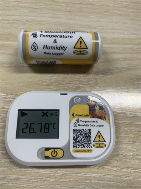 Data Logger With LCD Temp Humidity Bluetooth Amazon Com Industrial Scientific