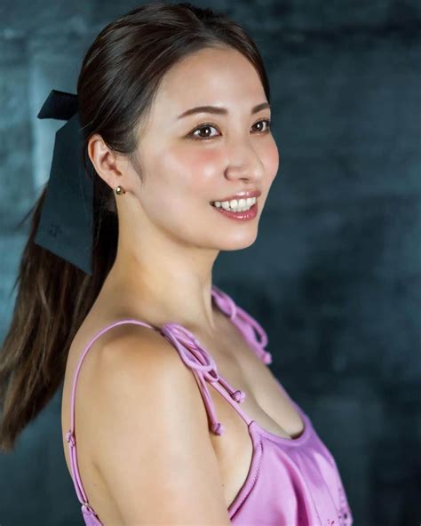 戸田れいさんのインスタグラム写真 戸田れいinstagram「今日は久しぶりのオフで、みんなからもらった写真整理したりしてました😚 たくさんありがとうね ️‍🔥 Snsが充実していくよ