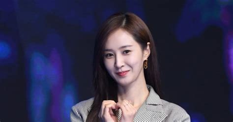 [머니s포토] 소녀시대 유리 애교 가득 담은 하트