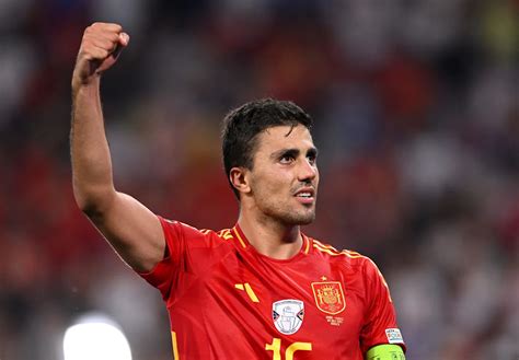 Rodri Says ‘unbelievable Barcelona Player Can Now Achieve Whatever He