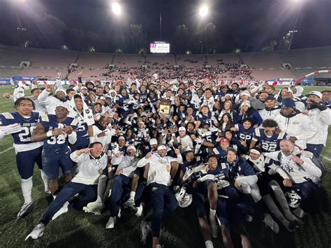 St John Bosco Football Logo St John Bosco Aiming For National Title