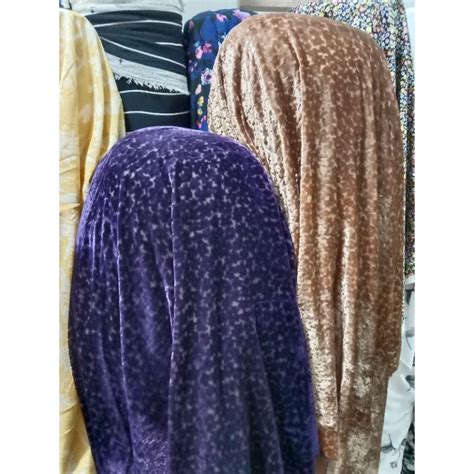Jual Kainbahan Bludru Corak Bunga Kecil Kecil Bludru Import Shopee Indonesia