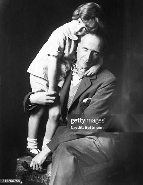 16 Fotografias E Imagens De Alta Resolução De Christopher Robin Milne