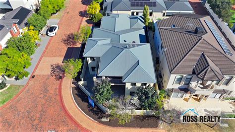 40 Roselea Boulevard Stirling Wa 6021 Domain
