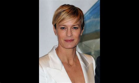 Robin Wright To Direct Romance Drama Bingo