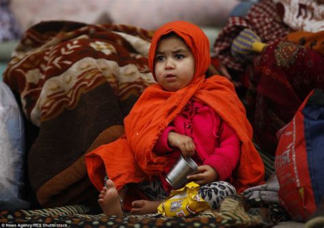 Death Toll From Nepals Earthquake Rises To 2 500 Freeones Forum