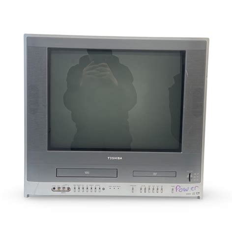 Toshiba Mw20f51 Fst Pure Flat Crt Television With Vcrdvd Player Combo