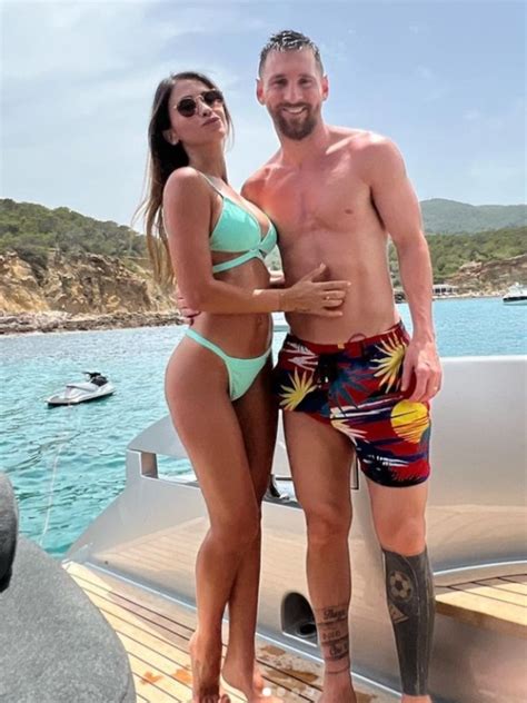 Lionel Messi Cheating Claim With Wife Antonela Roccuzzo Denied By Cesc Fabregas Partner News