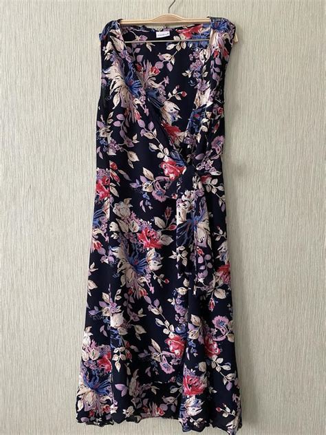 Сукня — ціна 350 грн у каталозі Сарафани Купити жіночі речі за доступною ціною на Шафі Україна