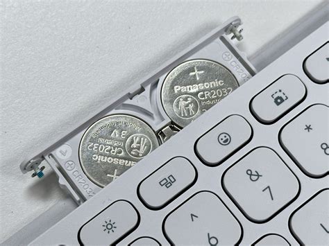 Logitech Keys To Go 2 Review Ultra Portable Versatile Ipad Mac