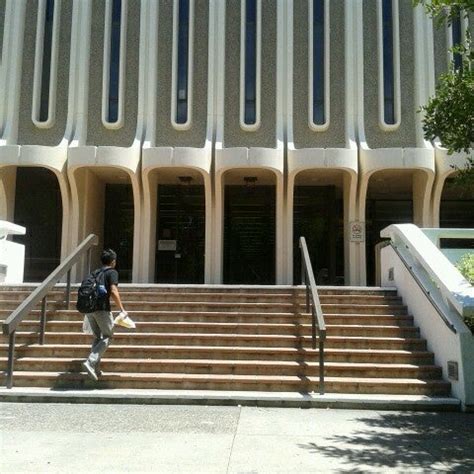 Langson Library University Of California Irvine Irvine Ca