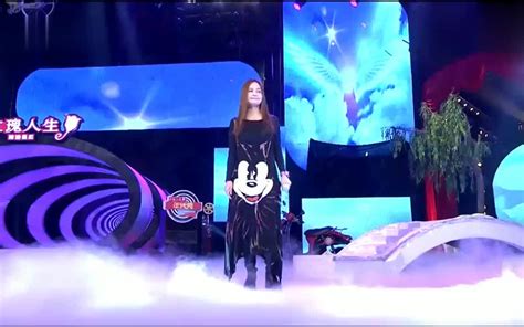 高胜美《千年等一回》综艺现场版，经典老歌满满的回忆，太好听了 哔哩哔哩 ゜ ゜ つロ 干杯~ Bilibili