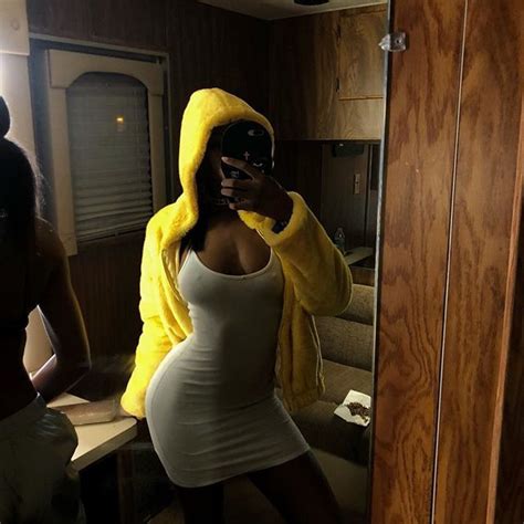 Asia Amoura Shesfreaky