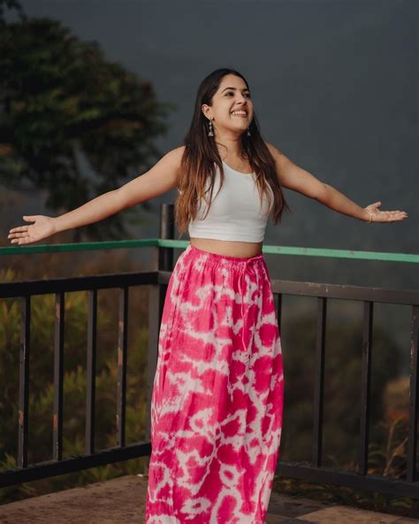 Amrutha Nair 😍 Rmalluhorny