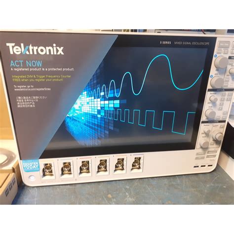 Tektronix Mso56 Bw2000