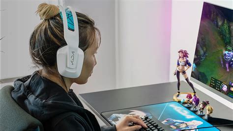 Herní sluchátka Logitech G733 Lightspeed Black Planeo