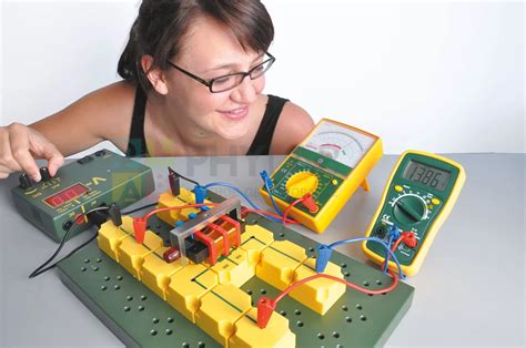 Power Supply With Digital Display V A PHYLAB