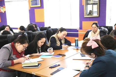 Нийгмийн ажилтны мэргэжлийн ур чадвар хөгжлийг дэмжих сургалт зохион байгууллаа