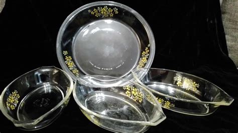 Pyrex Plate And Dishes Furniture And Home Living Kitchenware
