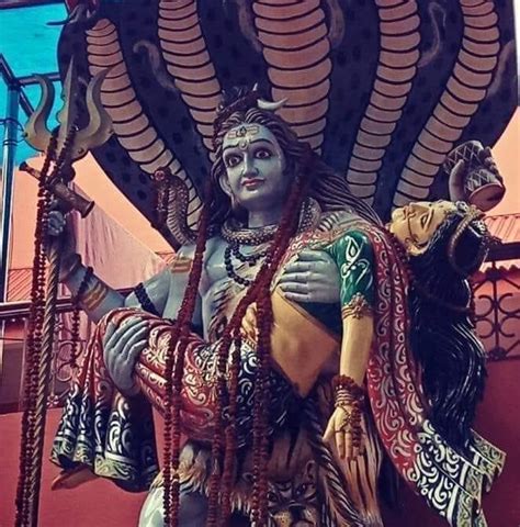 Prachin Mahadev Mandir Payal एक अलग देवता शिव की वास्तविक छवि अन्य देवताओं से भिन्न है