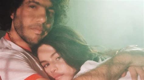 Selena Gomez S Fianc Benny Blanco Takes Fans Bts Of His Dreamy Proposal