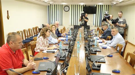 Прокурорската колегия на ВСС освободи заместниците на Гешев Nova