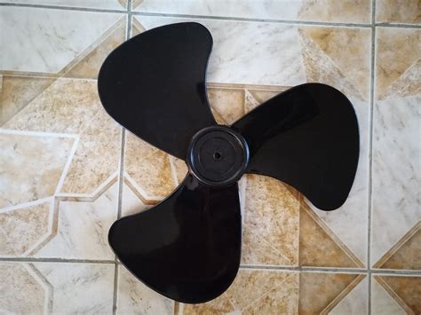 Вентилятор напольний по запчвстинах 330 грн Вентилятори системи кондиціювання та опалення