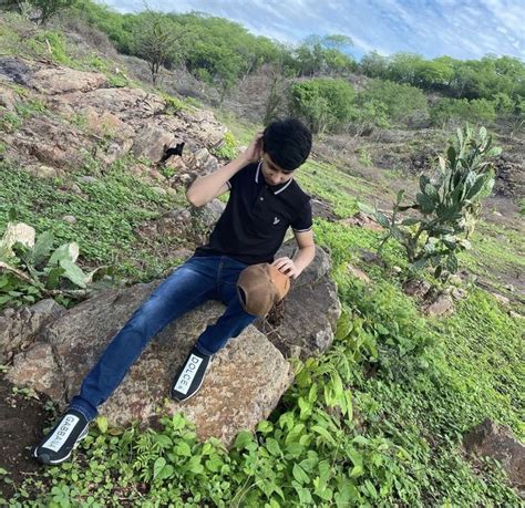 Pin De Arizai Gracian En Pts Hombres Flacos Chicos Con Gorritas Fotos Tublr De Amigas