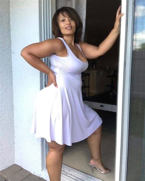 Pin By James Sloan On Seasoned Curvy Women Fashion Curvy Girl Outfits Curvy Girl Fashion