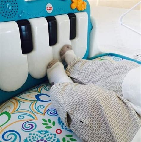 Hijo De Shakira Ya Toca Instrumento Musical Eju Tv