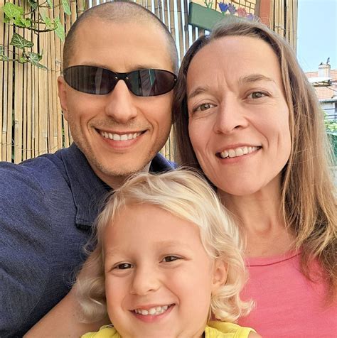 Истинска изненада беше за мен когато синът ми попадна в ново училище след 8ми клас и започна да