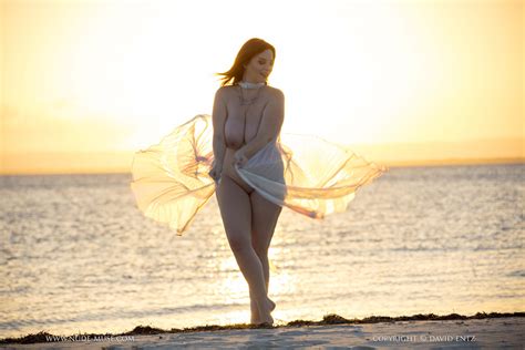 Avalon Magic Hour Nude Muse Curvy Erotic