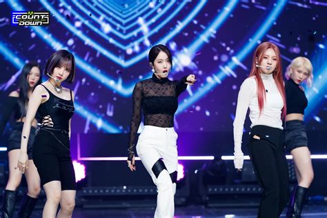 220707 Viviz Love Love Love At M Countdown Kpopping