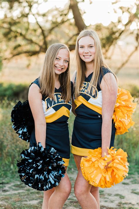 Uc Berkeley Cheerleaders