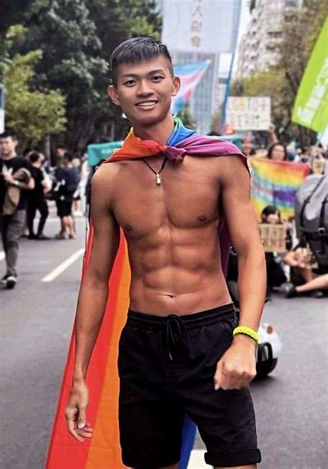 Twunk Pride R Asianguyssfw