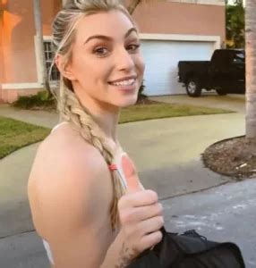 Therealbrittfit Brittney Age Biography Height Net Worth Family Facts