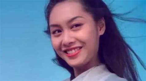 紫霞仙子朱茵与女儿近照爱女胖嘟嘟可爱极了老公顺从很听 凤凰网视频 凤凰网
