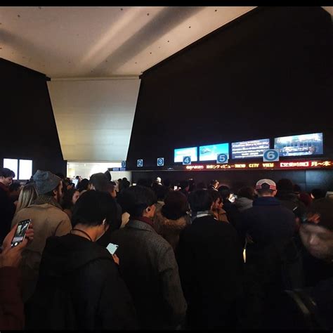 유엑스리뷰 유엑스리뷰의 신간 결코 과장해서 지은 제목이