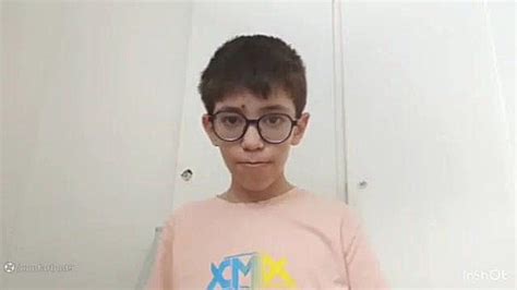 ترش ترین آبنبات دنیا رو اوردم و تستش کردم