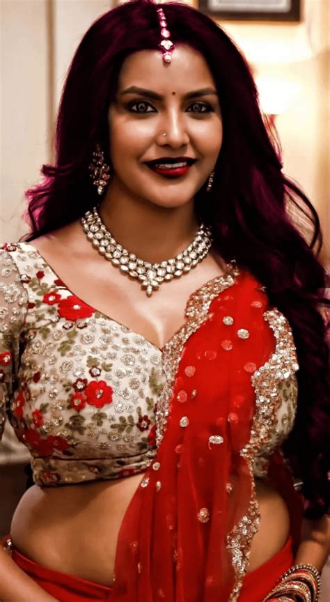 Anjana Jayaprakash Showing Her Assets In Saree And Bra Only R