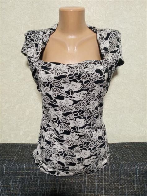 Женская футболка — цена 100 грн в каталоге Футболки Купить женские вещи по доступной цене на