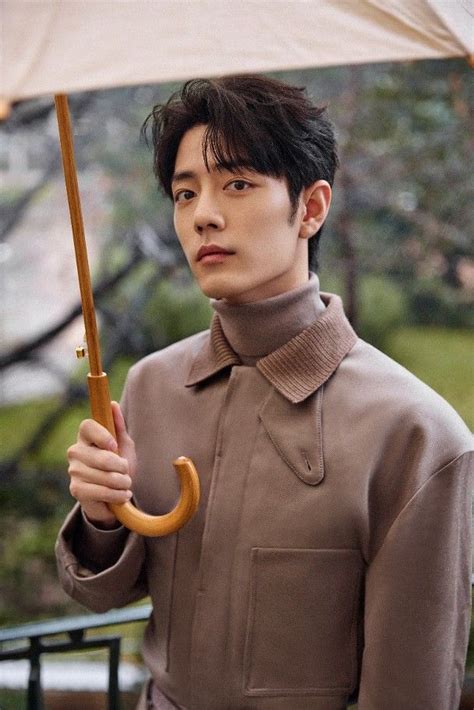 Xiao Zhans Anger At Incessant Paparazzi Turns To Wearing A Huge Black Puffer Coat Wrapped Head