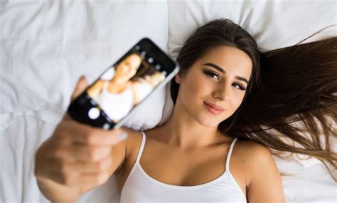 Best Sexy Websites To Watch Live Sex Shows In