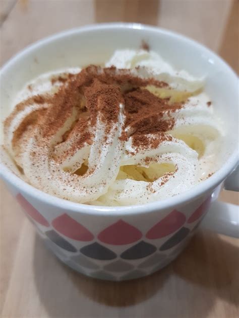 🎯휘핑크림으로 비엔나커피~☕☕ 뉴스트림