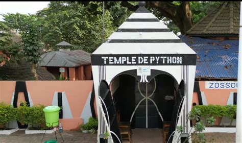 Temple Des Pythons Cultures And Patrimoines