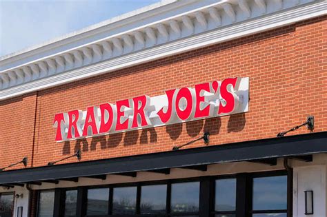 Trader Joes Just Brought Back Its Most Famous 5 Fall Decor Gem Grab