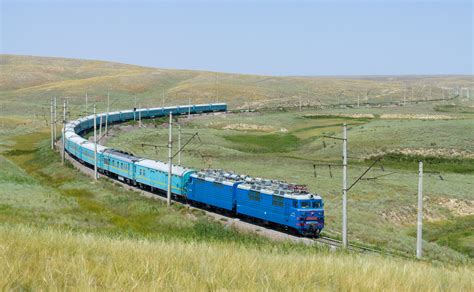 WL80 2374 der KTZ zwischen Tschemolgan und Zhyghyldy